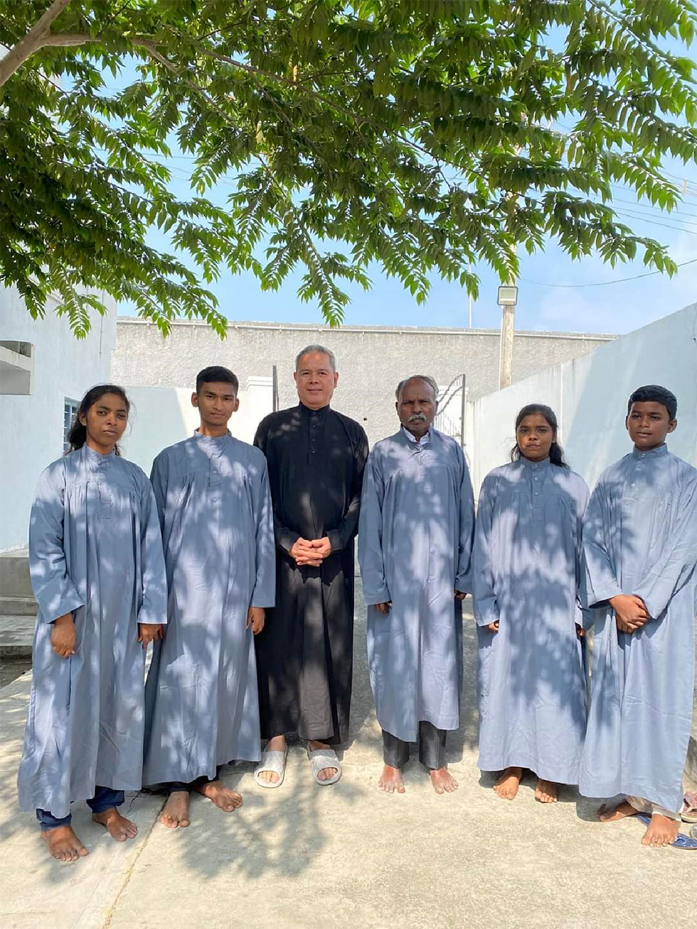 Cinco almas fueron bautisados ayer en India - International Missionary ...